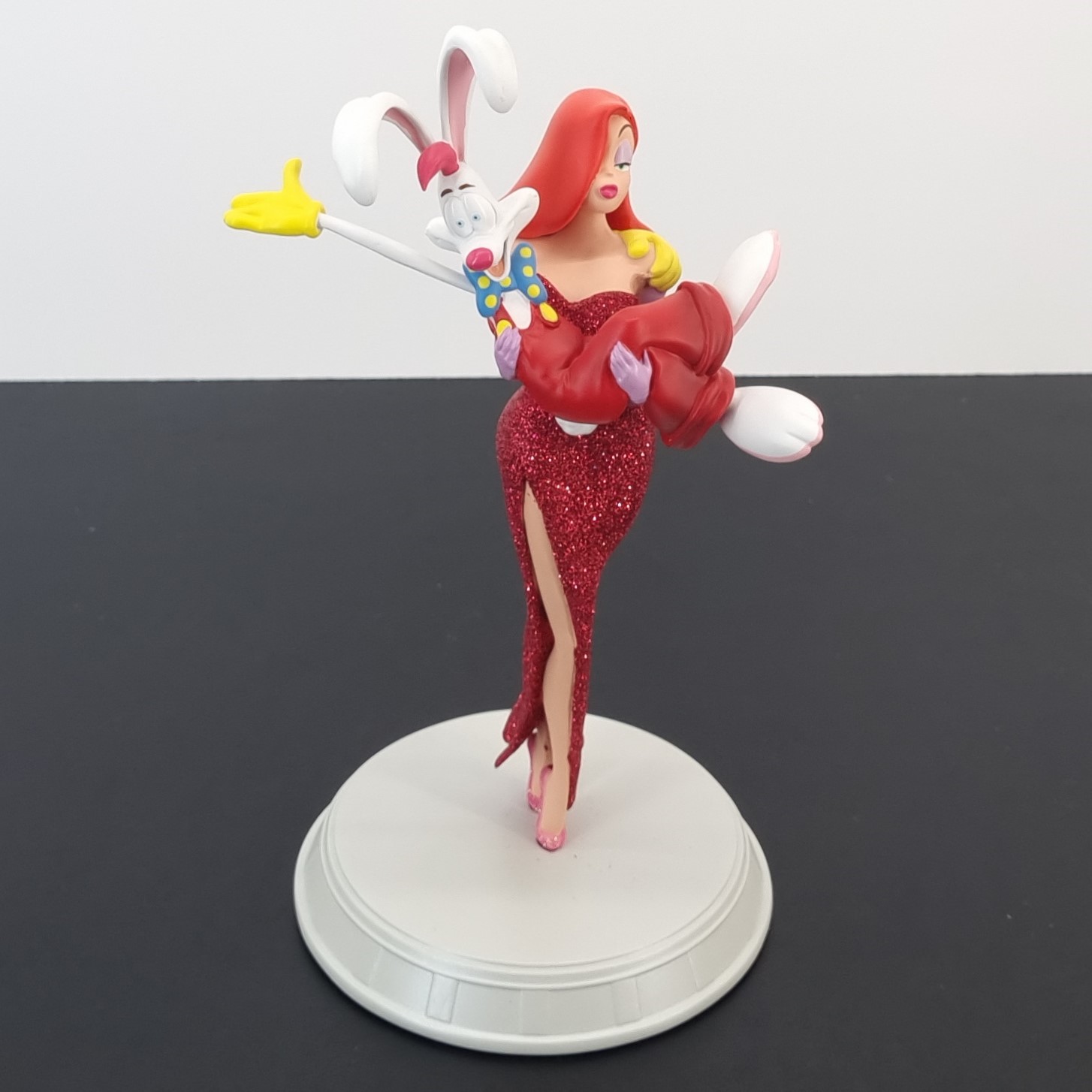 Roger and Jessica Rabbit statue