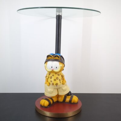 Vintage Garfield table by Paws