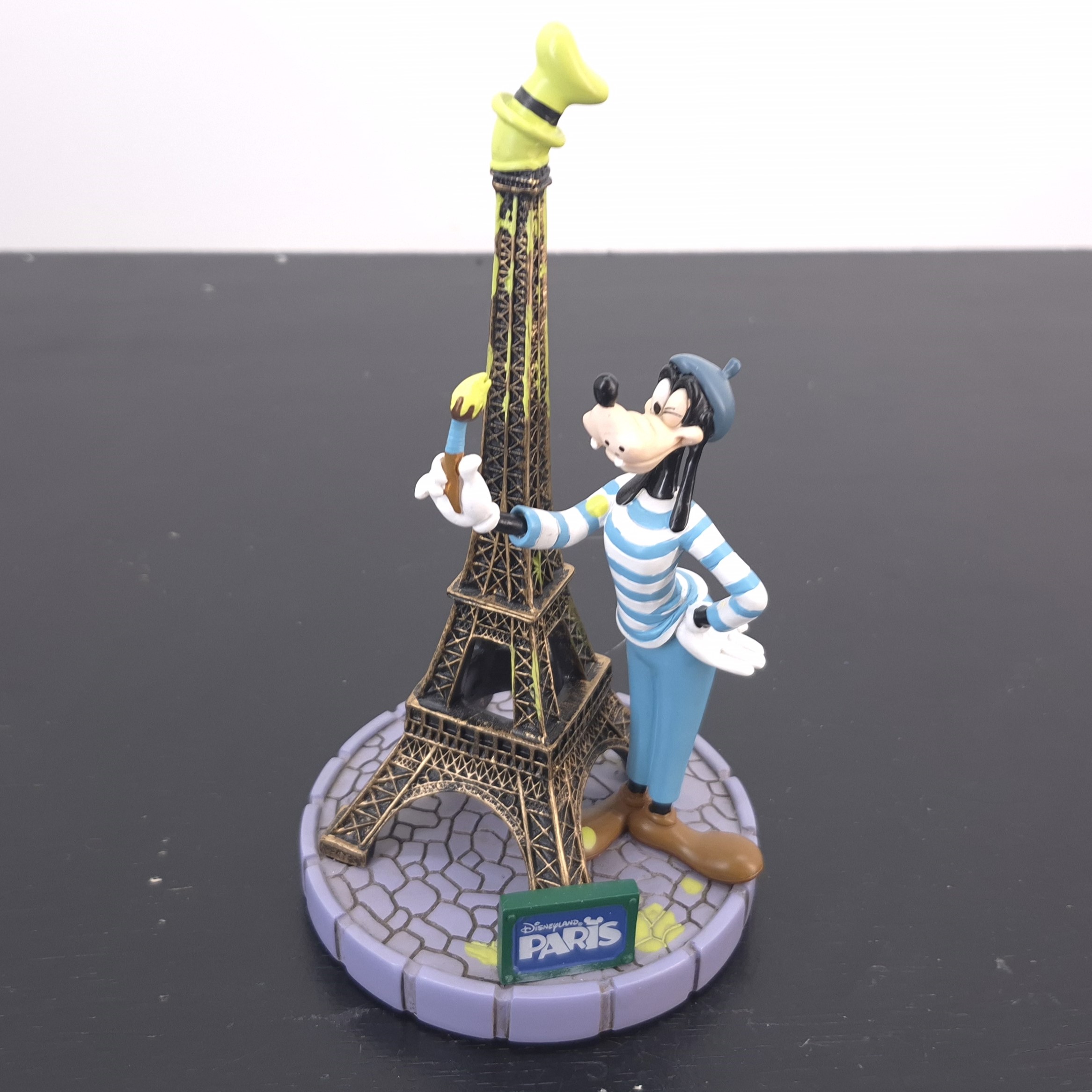 Goofy Eiffel Tower Statue - Disneyland Paris Opening 1992