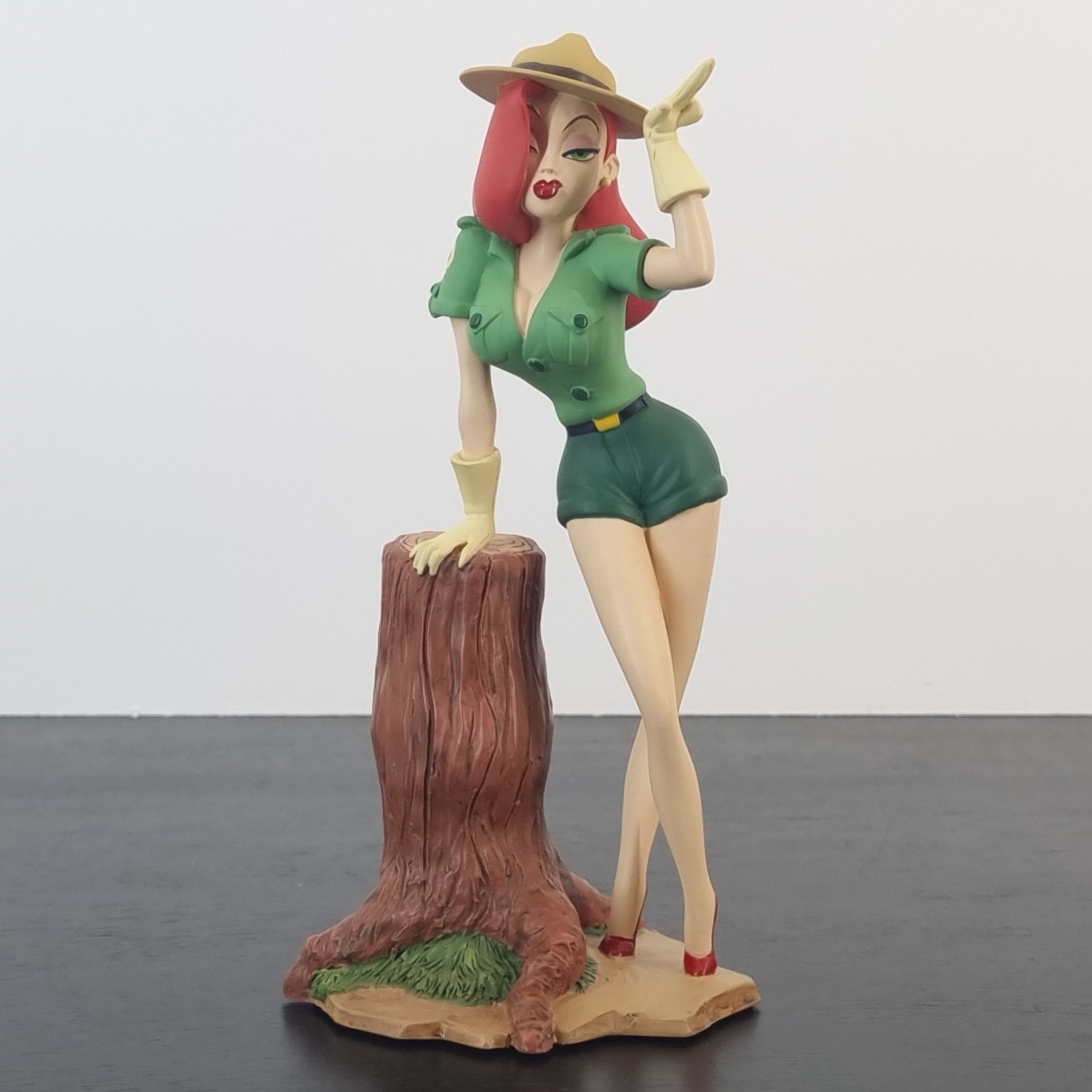 Jessica Rabbit Electric Tiki - Disney Showcase Collection