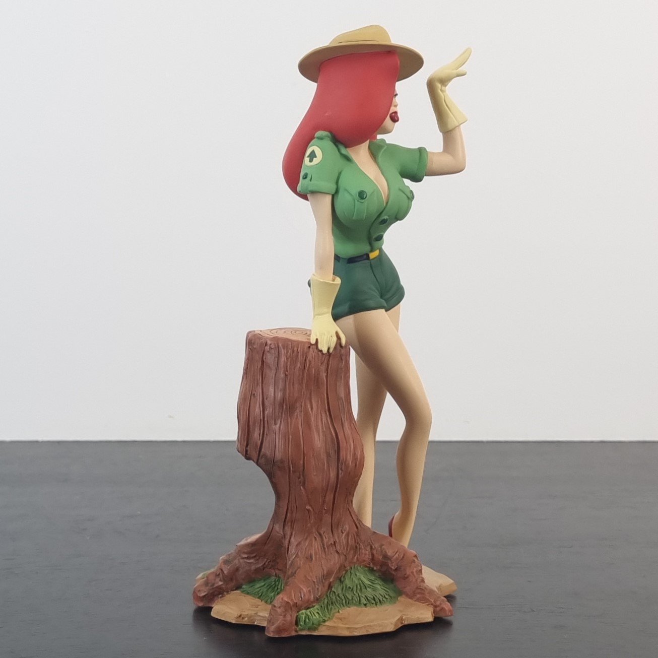 Jessica Rabbit Electric Tiki - Disney Showcase Collection