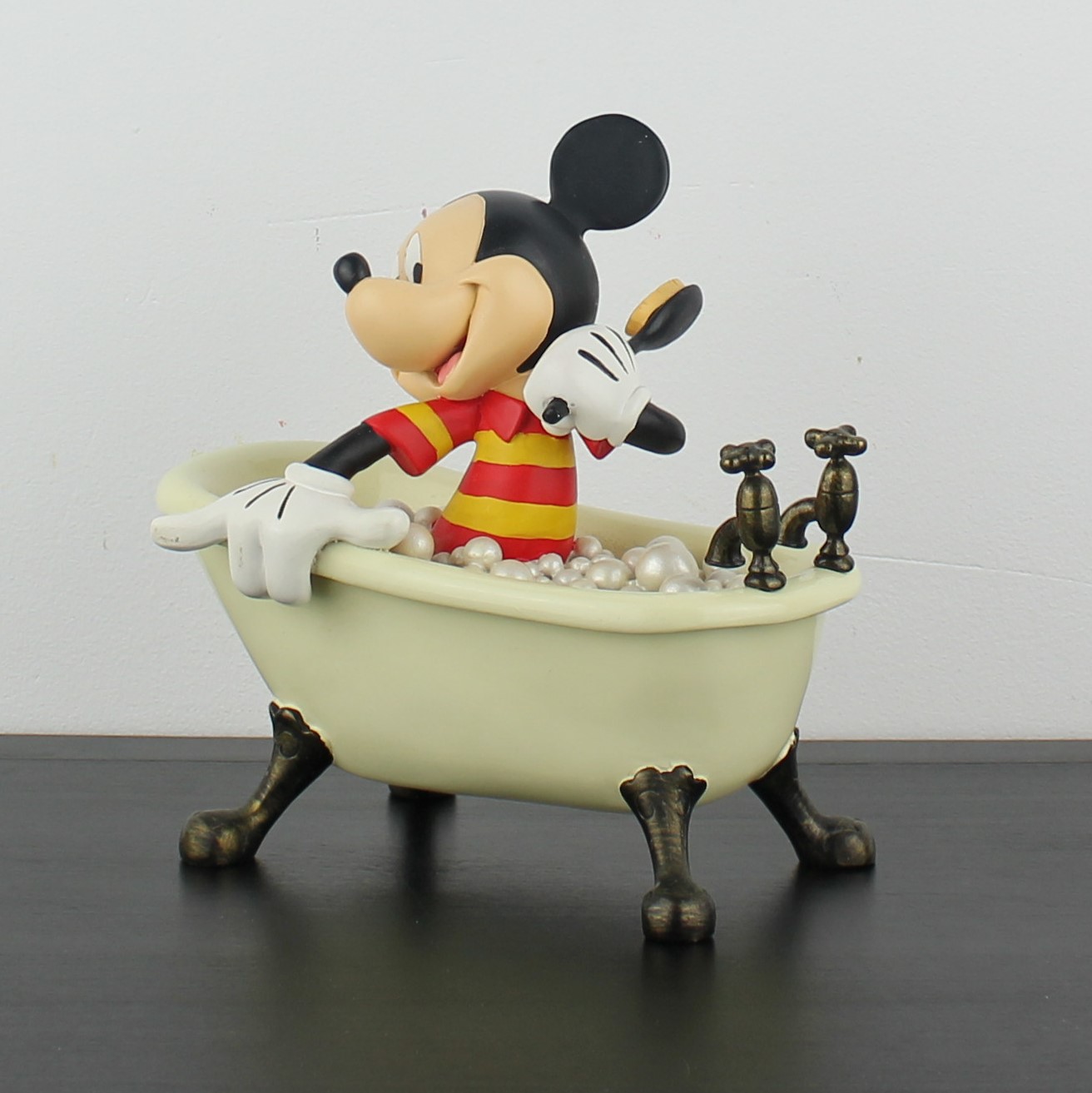 Mickey Mouse taking a bath statue - Peter Mook - Walt Disney
