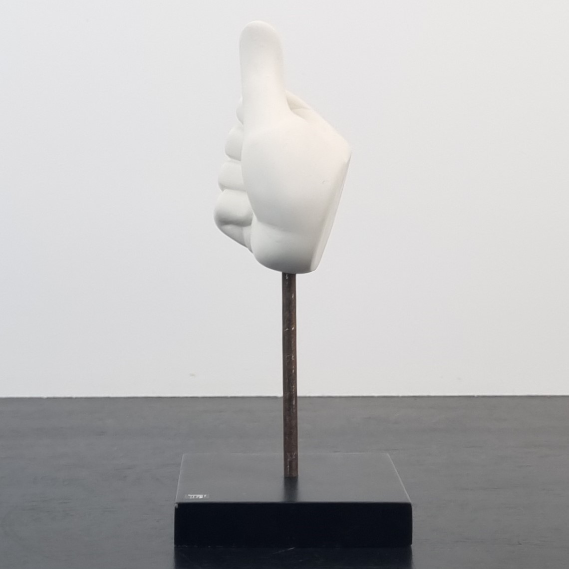Vintage Thumbs Up sculpture - Jie Art statue